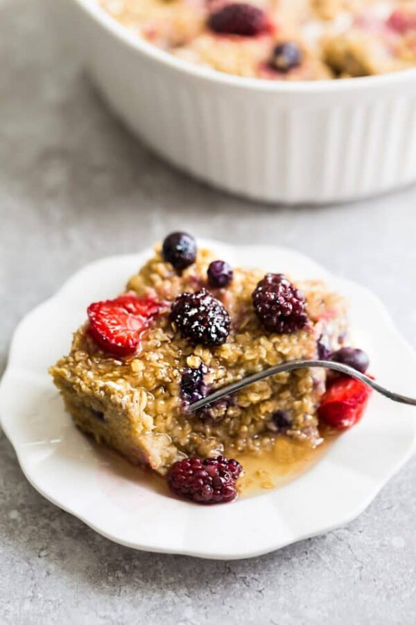 Berry Baked Oatmeal + Recipe VIDEO
